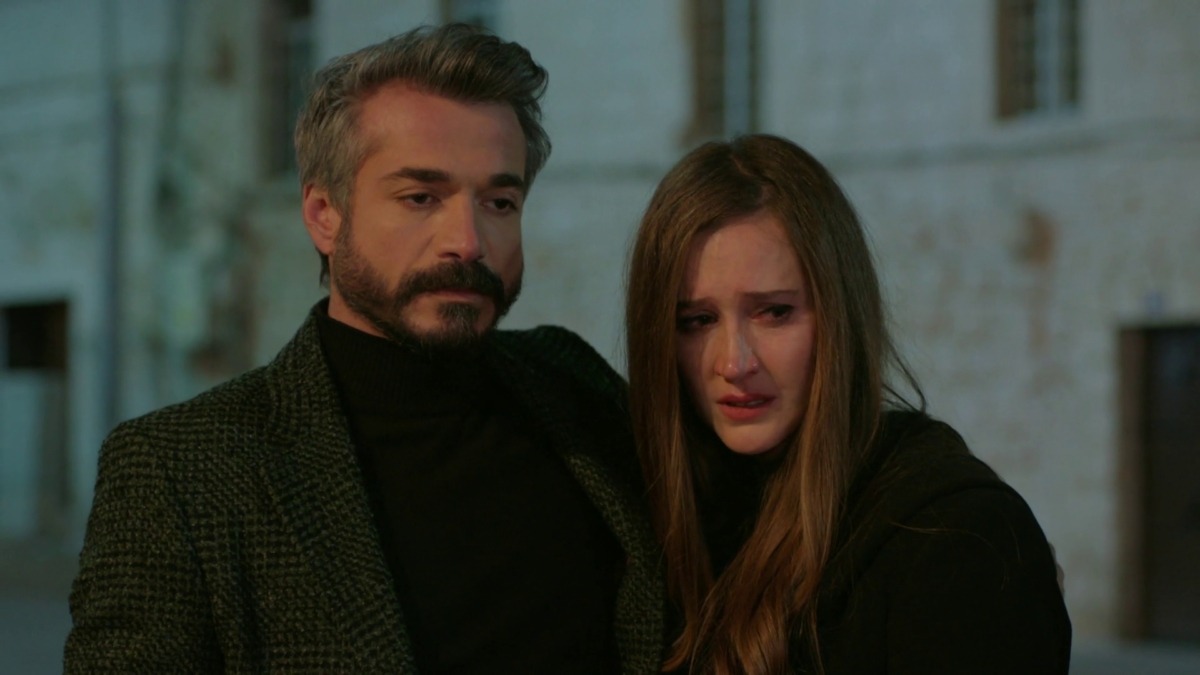 Avance semanal de 'Hercai': Cara a cara entre Hazar y Azize