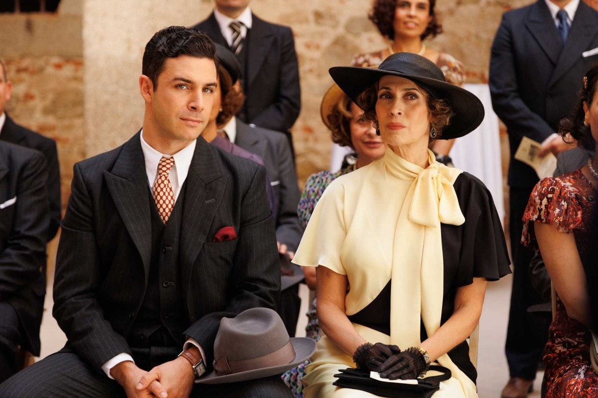 Ivan va tras la pista de su madre y César